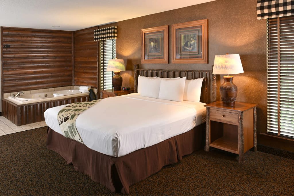 Romantic Nebraska Getaways ️ Hotels with Hot Tub in Room
