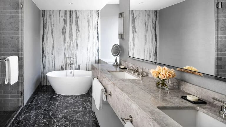 11 Romantic Atlanta Hotels with Private Jacuzzi in Room