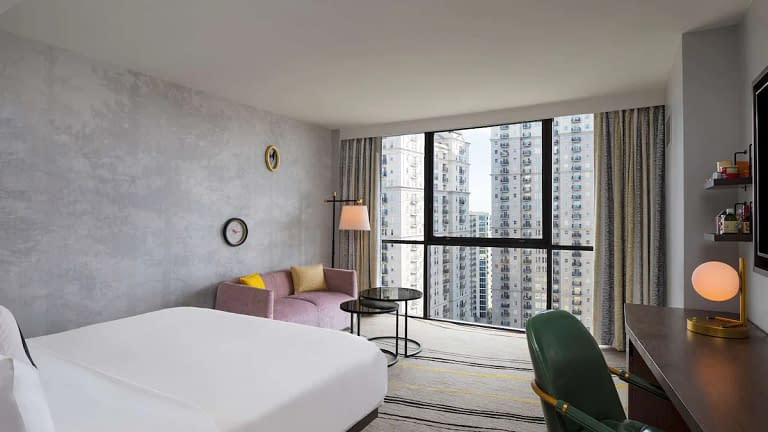 11 Romantic Atlanta Hotels with Private Jacuzzi in Room