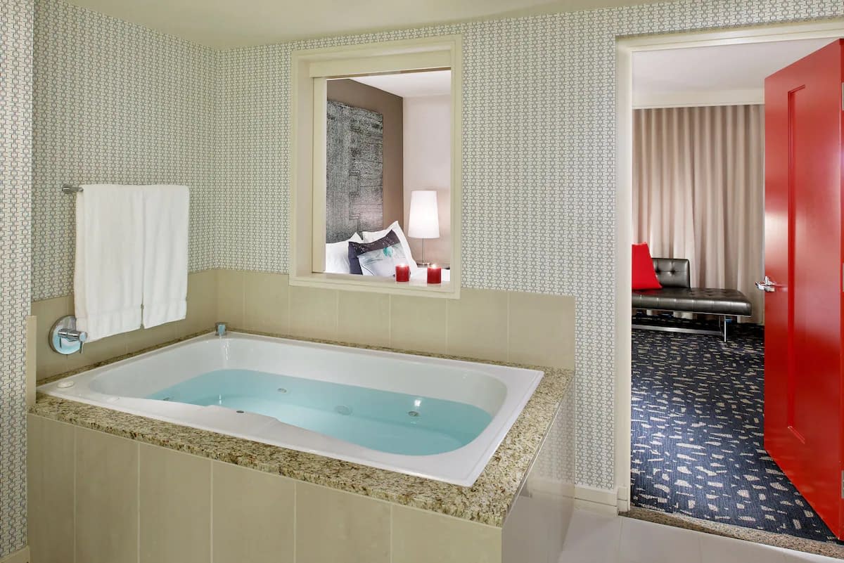 14 Best Hotels with Jacuzzi in Room in California ️ 2023