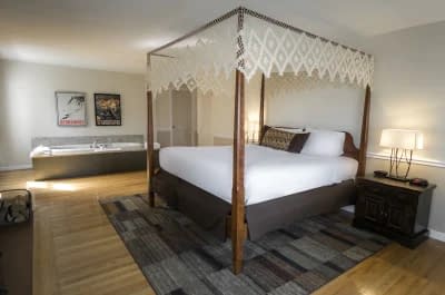 Romantic Hotels with Jacuzzi in room in Massachusetts ️ 2023