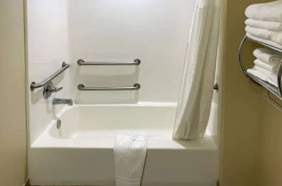 12 Hotels in Pittsburgh with HOT TUB in Room ️ 2023